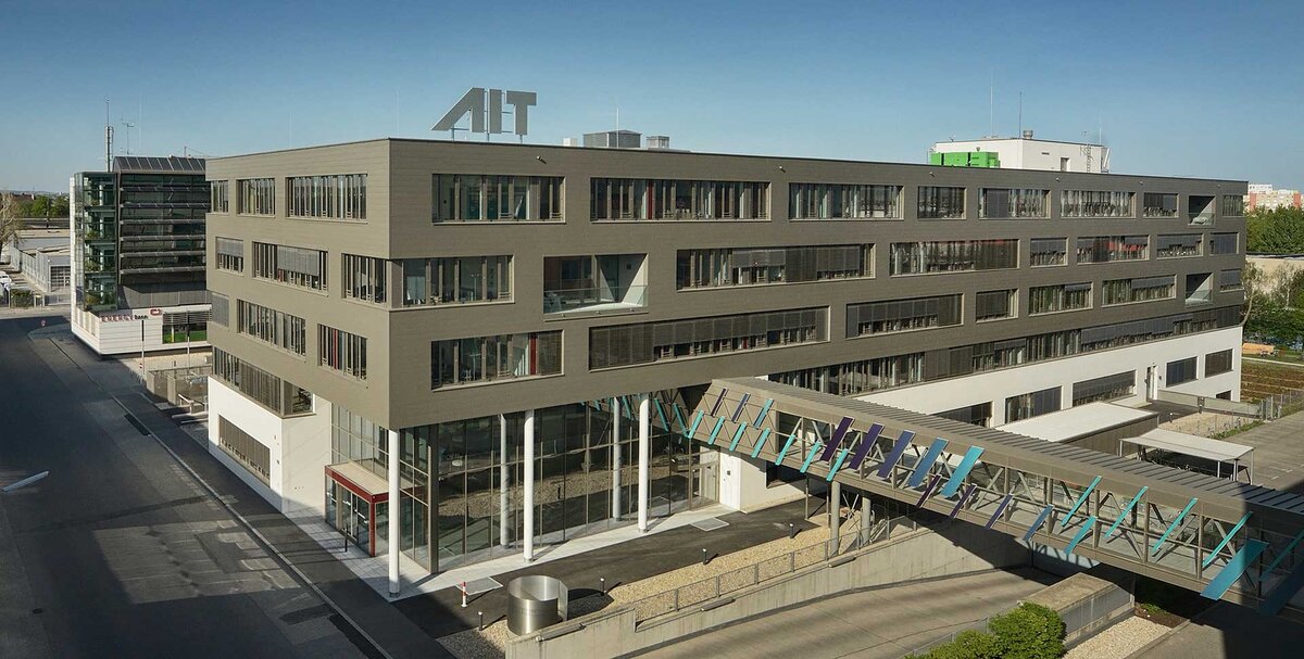 Exkursion der OVE Young Engineers zum AIT Austrian Institute of ...