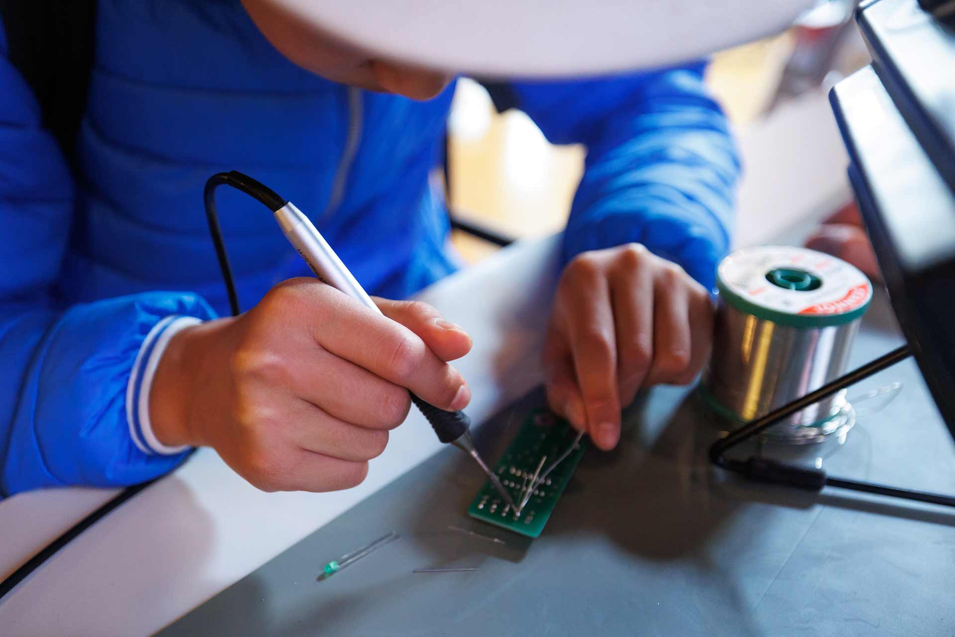 LET’S TECH Day 2024 in Wien: Robotik, Künstliche Intelligenz und Automatisierung - OVE