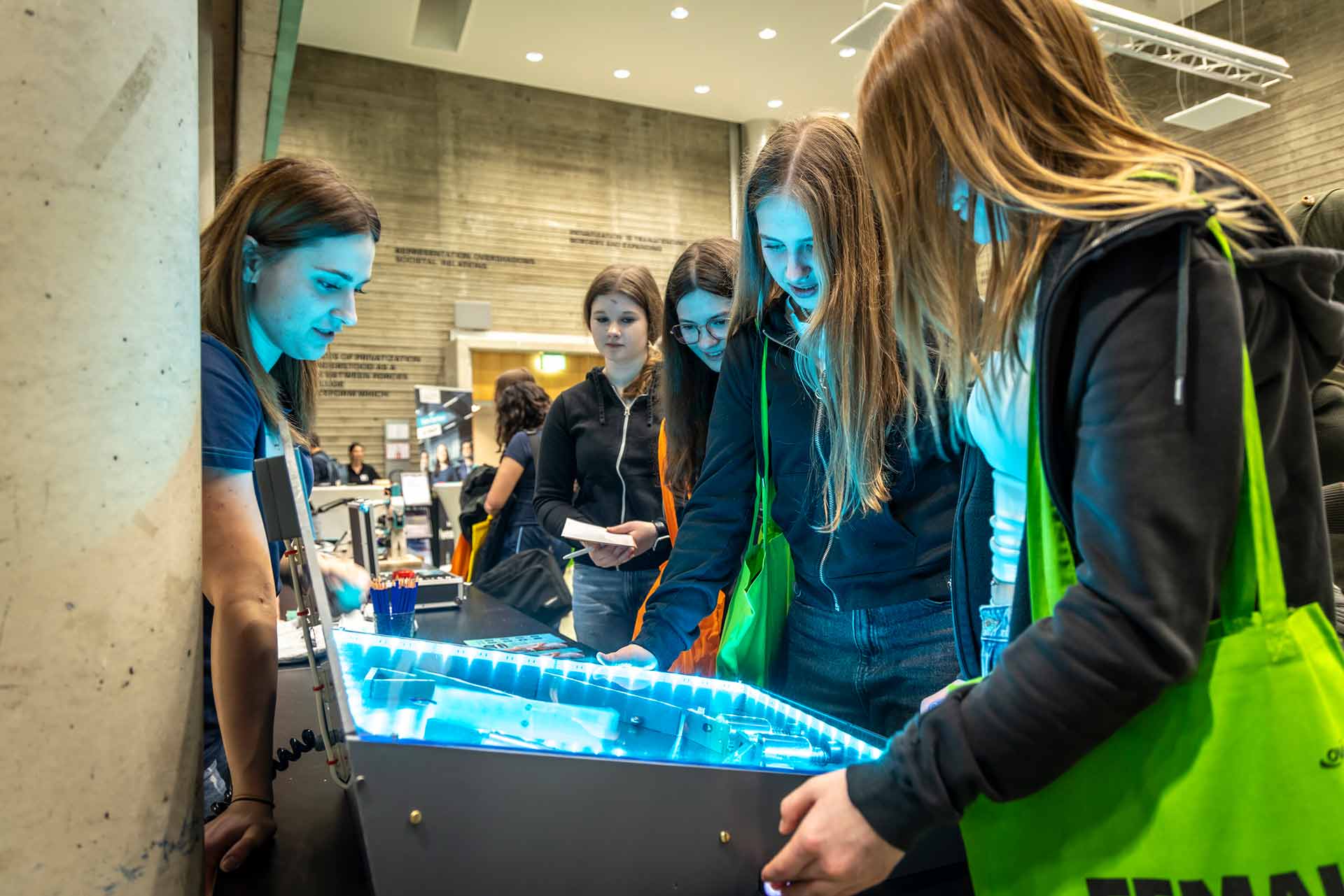 Technik-Zukunft für Mädchen: Girls! TECH UP begeistert in Graz - OVE