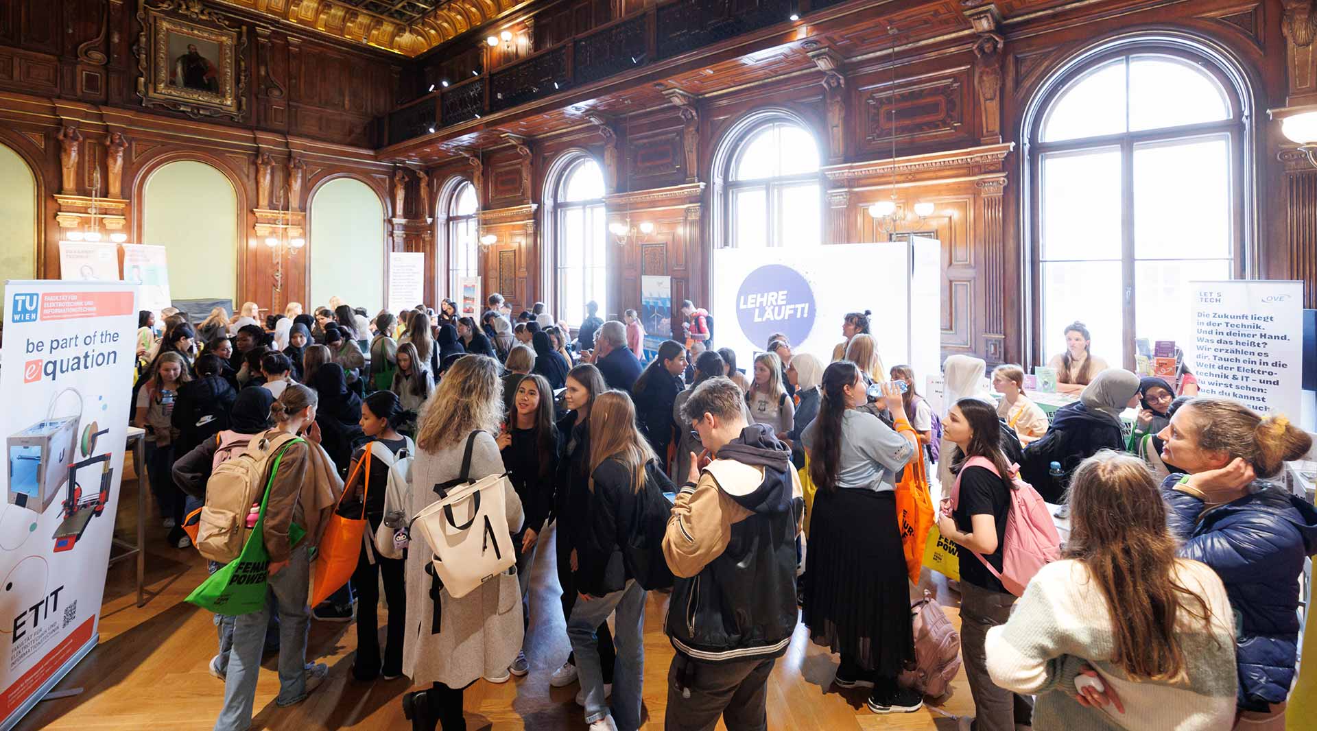 Zukunftstechnologien im Fokus: Girls! TECH UP in Wien mit begeisterten ...