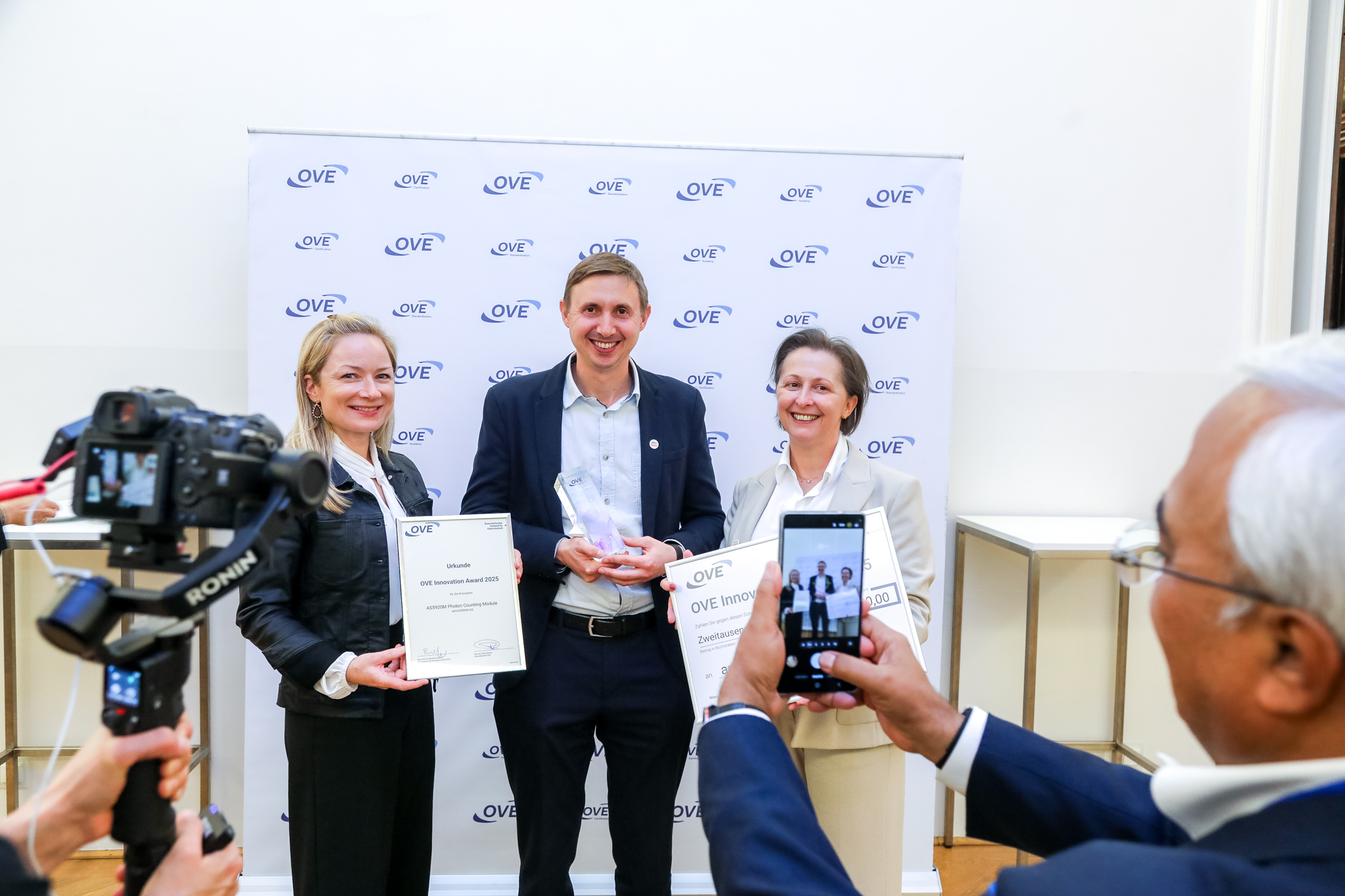 OVE Innovation Award 2025 für ams-OSRAM: Durchbruch in der Bildgebung ...